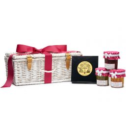 French tea-time hamper - a very classic gift with the best tea and jam ...