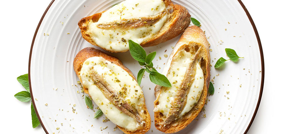 TAPAS Anchovies on mozzarella toasts recipe - Secrets Room