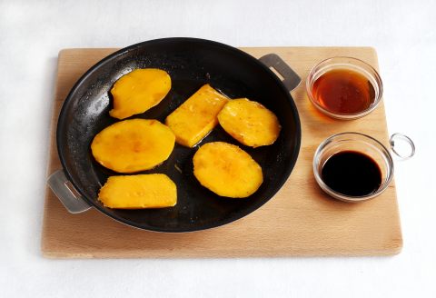 AUTUMN RECIPE Duck breast with caramelized mangoes and balsamic vinegar ...